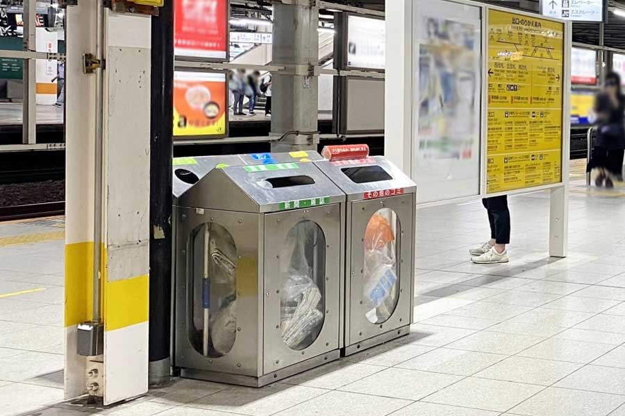 「駅のゴミ箱」なぜ消えた？ 地下鉄サリン事件から30年！ 撤去で不法投棄増加の悪循環？ セキュリティと利便性の両立は可能なのか | Merkmal（メルクマール） - (3)