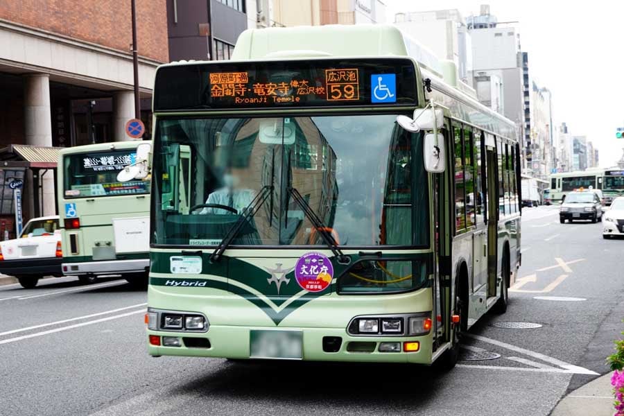 「魔が差した」 1000円の着服で退職金1200万円没収！ 京都市バス運転手への厳罰主義は正当か？ 人材不足の現場にさらなる懸念も | Merkmal（メルクマール）