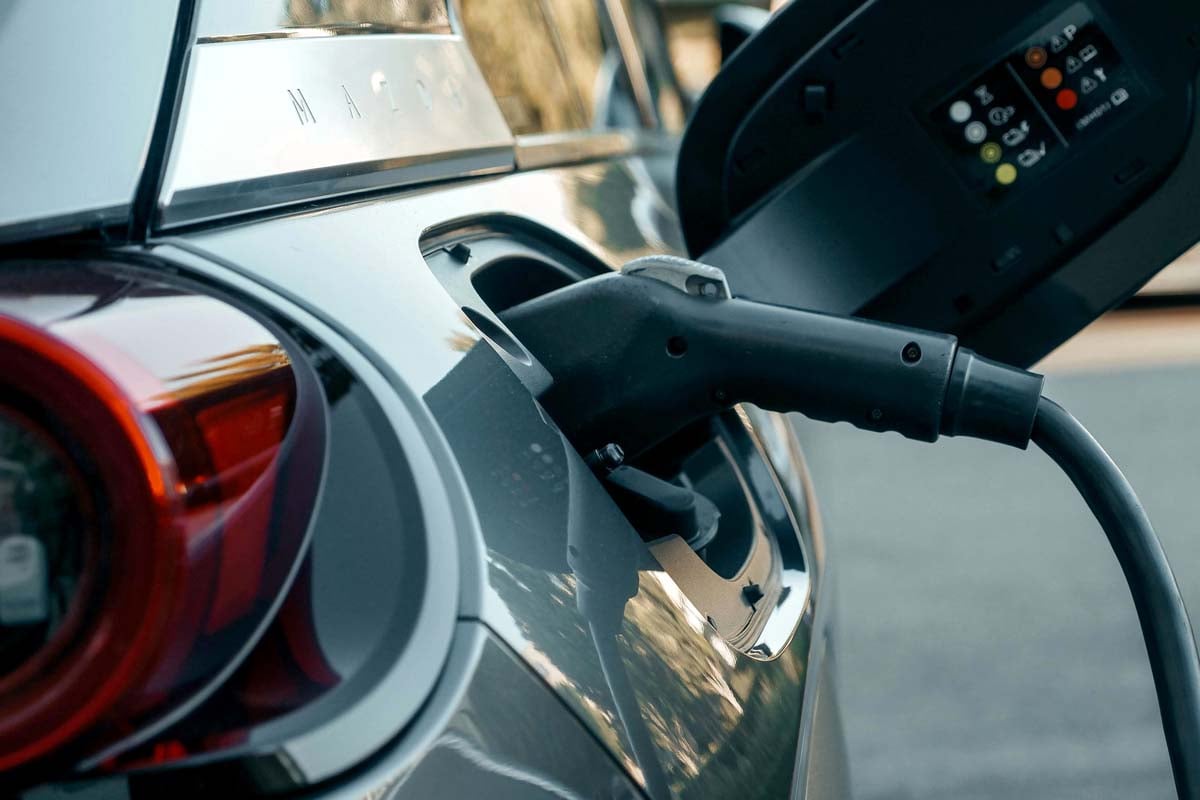 プラグインハイブリッド車は万能か、それとも中途半端か？ 電動化時代の「隠れた主役」の真価を問う | Merkmal（メルクマール） - (2)