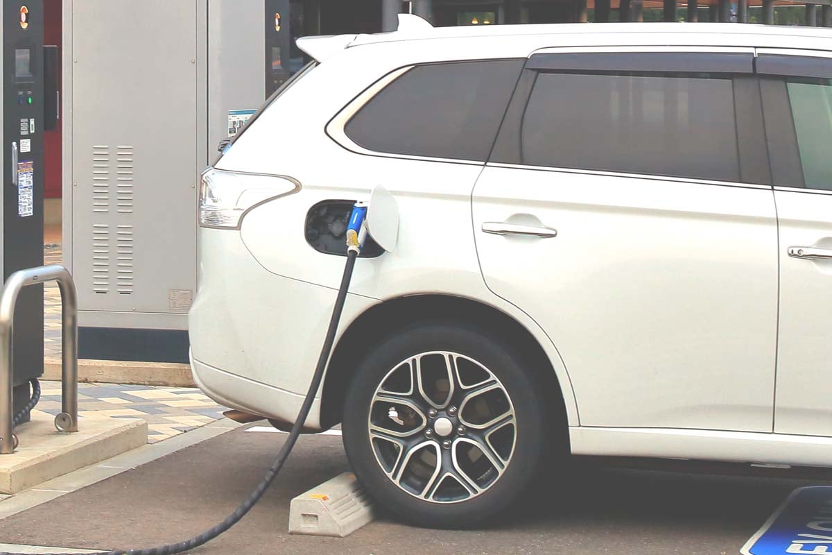 「EVの公用車」は必要か不要か？ 脱炭素と防災の「板挟み」――自治体直面の現実を考える | Merkmal（メルクマール）