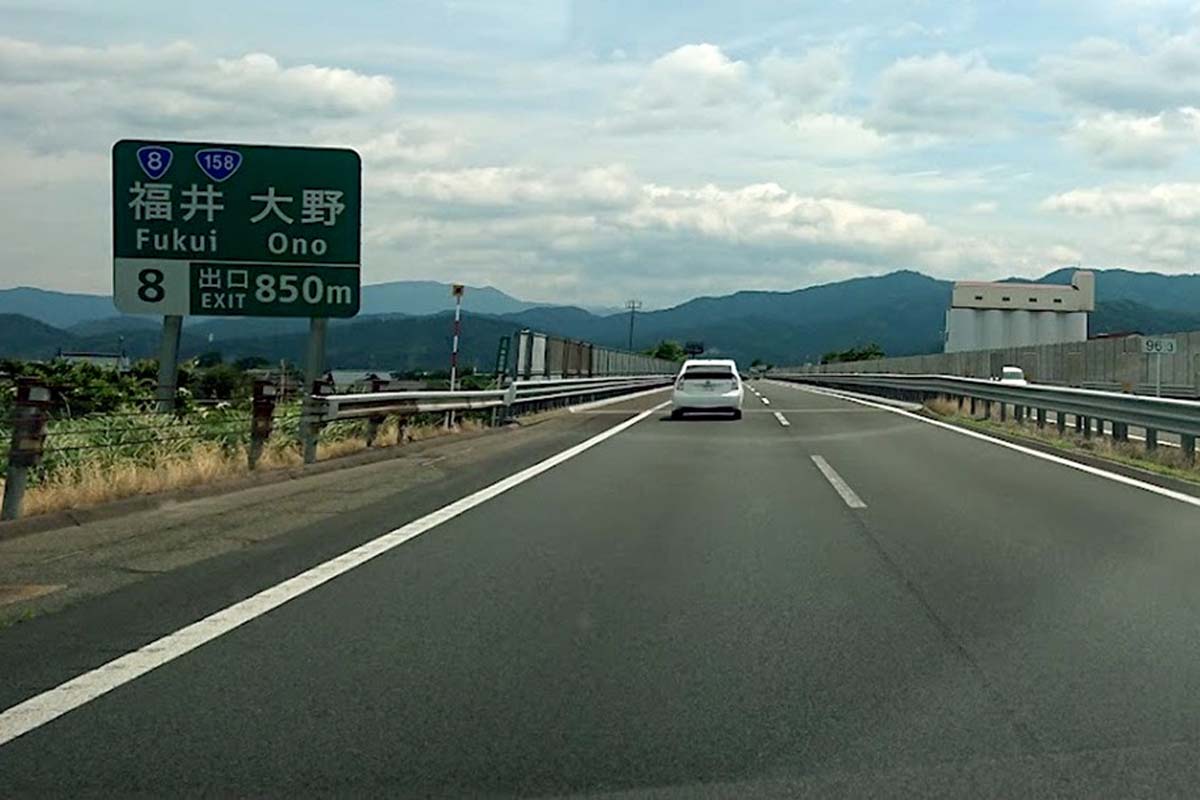 北陸道「全線開通30年」 15兆円効果の裏で進む「老朽化」「逆ストロー現象」――地域流出は止められるか？ | Merkmal（メルクマール） - (6)