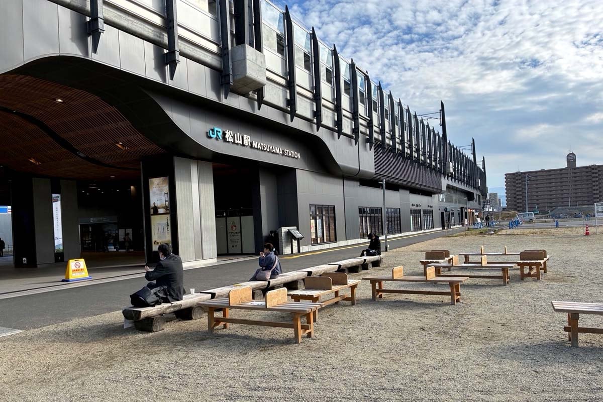 「四国一しょぼい駅」は卒業！ 新駅舎開業から1年、「JR松山駅」の潜在力はなぜ活かせないのか？ | Merkmal（メルクマール） - (4)