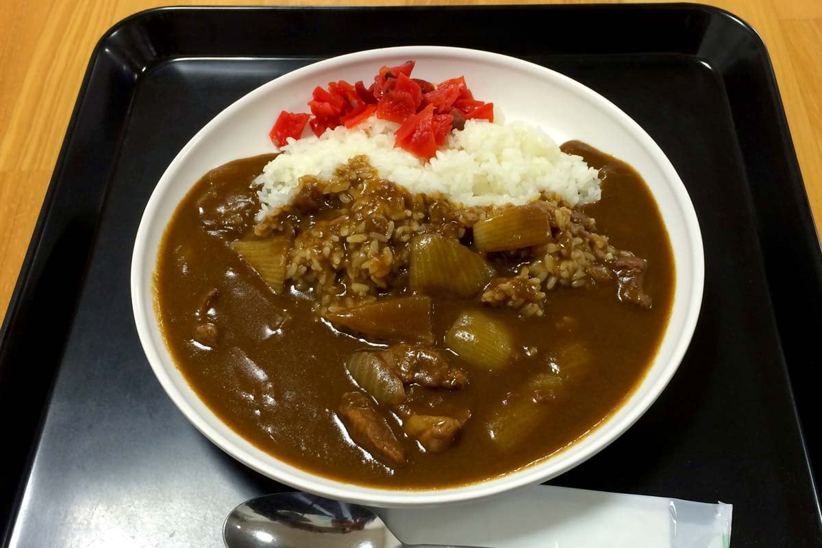 大衆食堂はなぜ「カレー」を名物にしたのか？ 学生街と鉄道沿線の薄利多売が生んだ外食文化の歴史 | Merkmal（メルクマール） - (4)