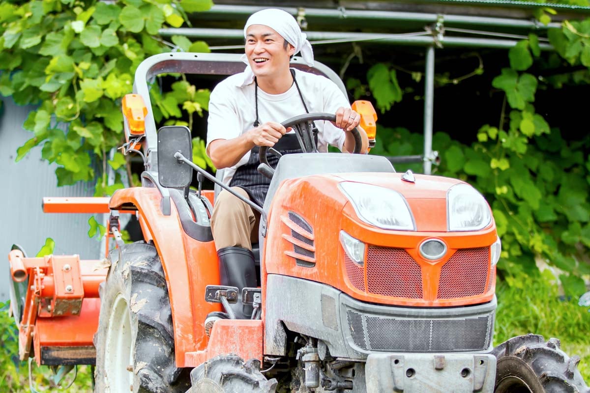 「トラクターの運転」実は命がけだった！ 死亡事故率を下げる「シートベルト義務化」の現実とは | Merkmal（メルクマール） - (2)